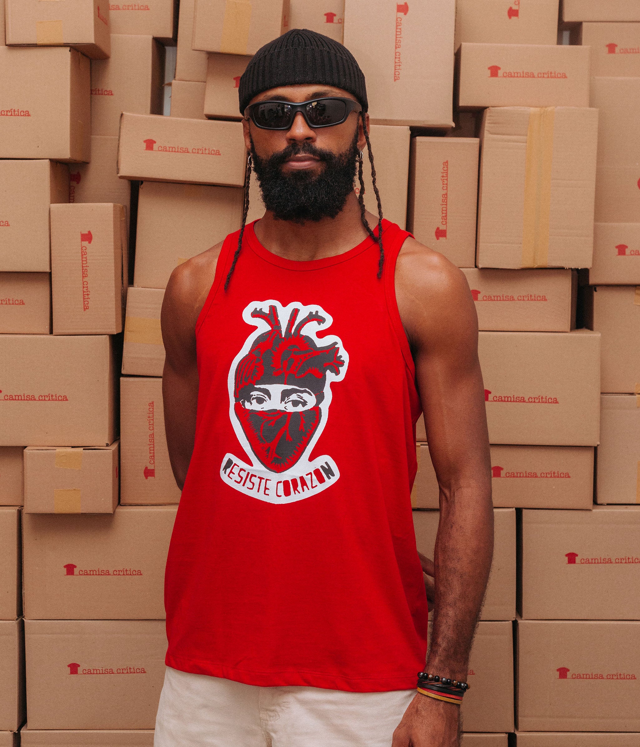 Camiseta Regata Resiste Corazon – Camisa Crítica